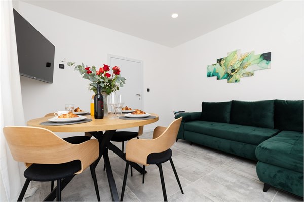 Trajekt - vozni red: Valbiska - Merag; Brestova - Porozina, Lošinj ...